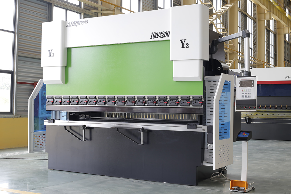 Maîtriser le pliage en U de la presse plieuse : techniques essentielles et conseils - ADH ...