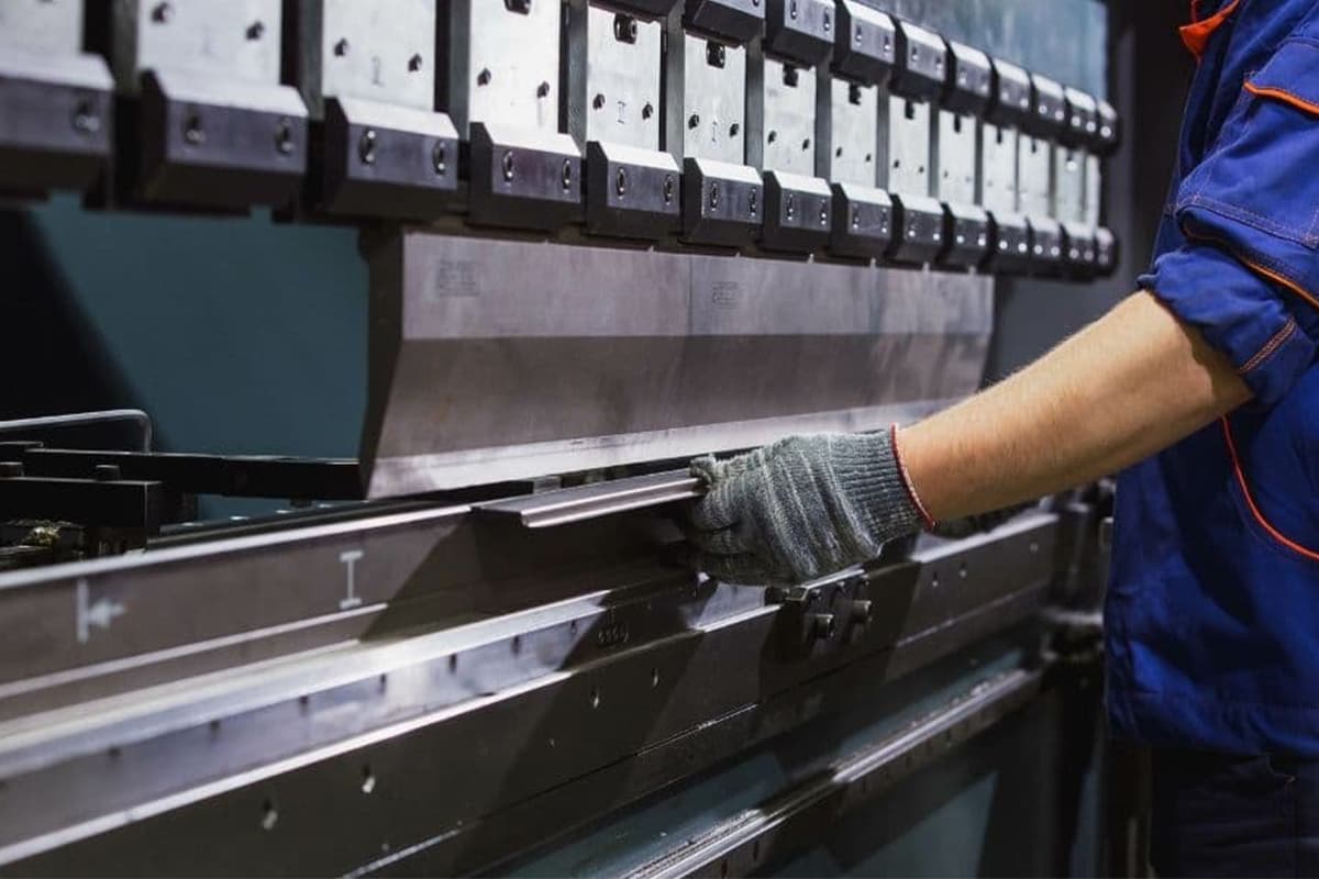 Press Brake U Bend Techniques Explained - ADH Machine Tool