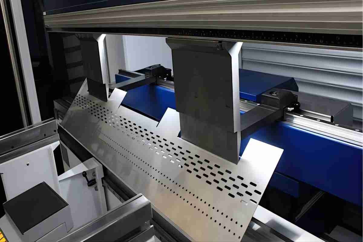 Press Brake vs Punch Press: The Ultimate Difference Analysis - Machine RFQ