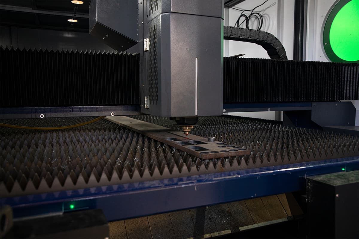 Strategiske indsigter i fiberlaserskæring - ADH Machine Tool