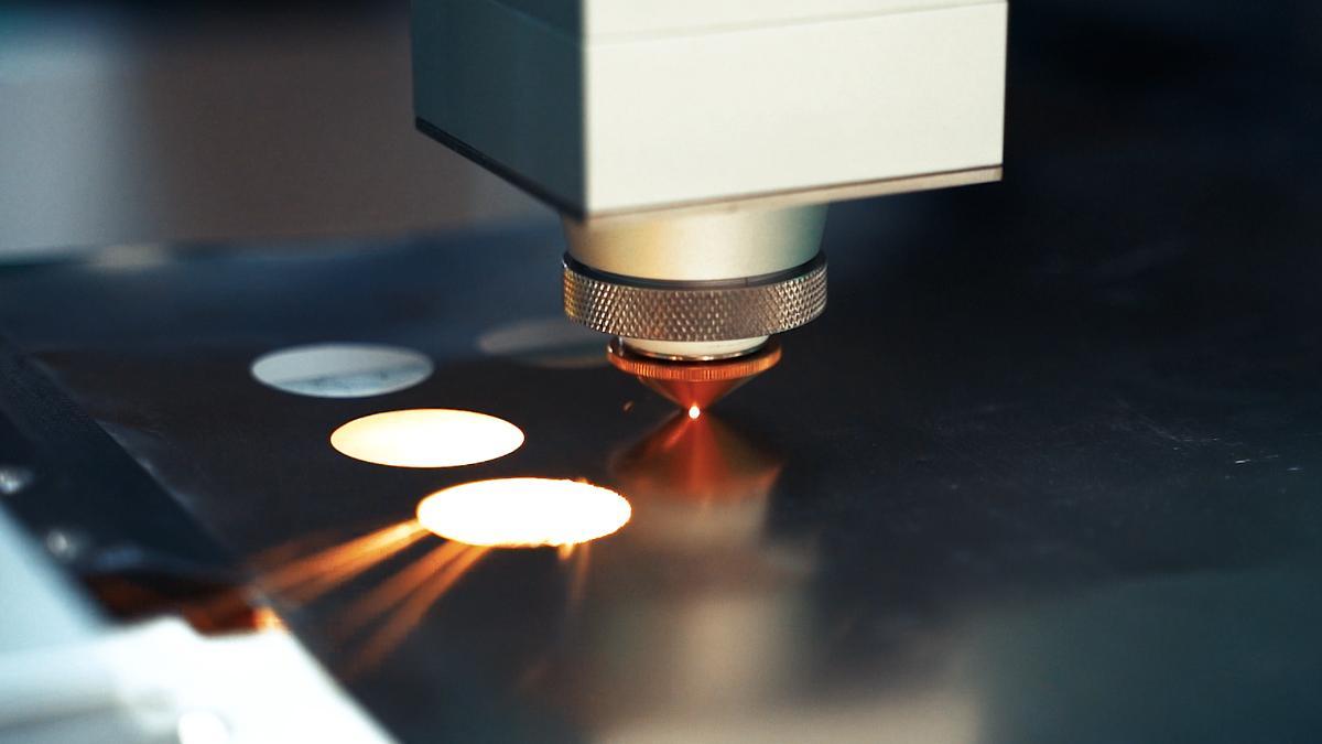 Laser Cutting Machine Comparison Guide - ADH Machine Tool